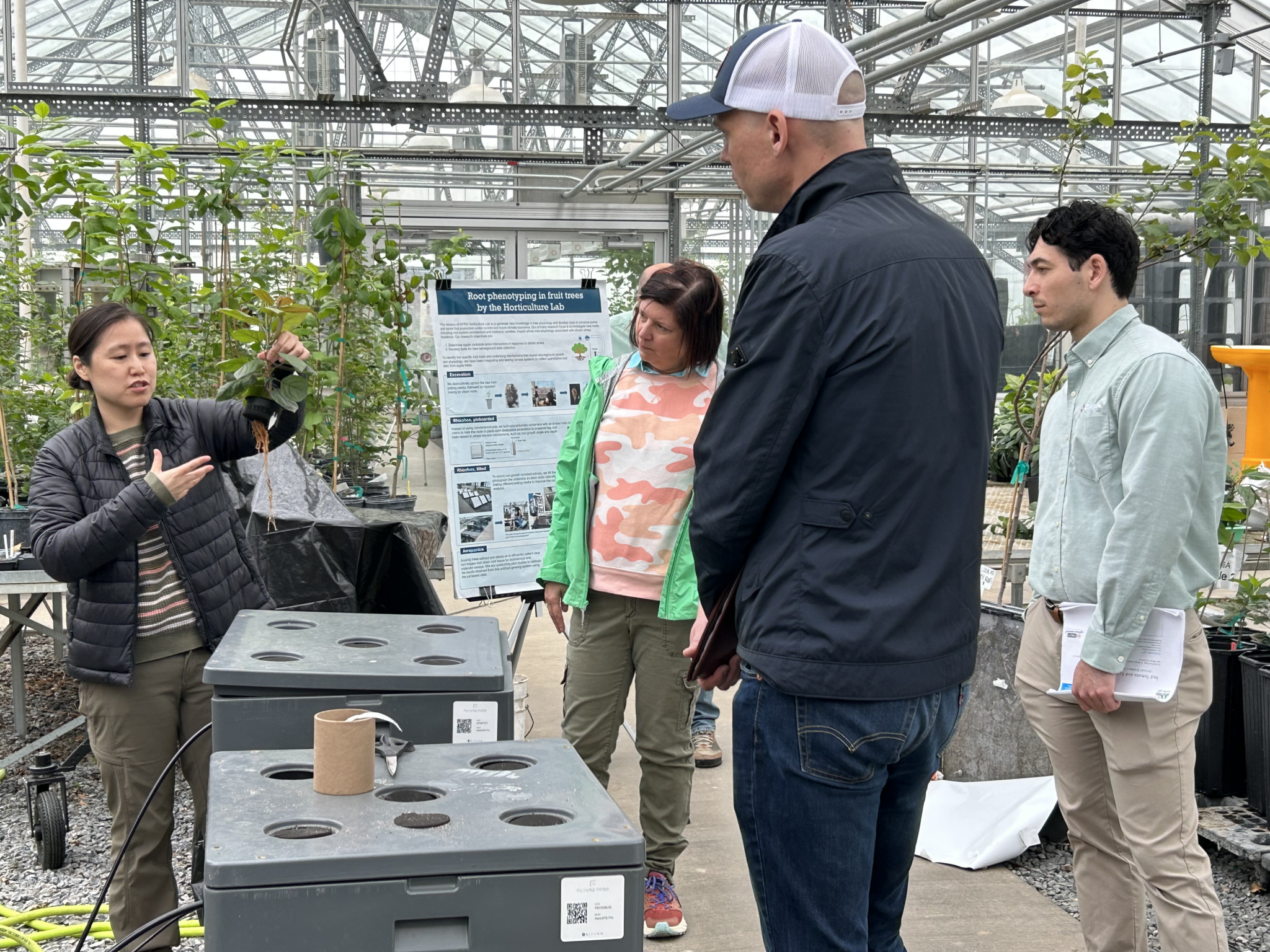 EPA Official Visits Apple Research Station